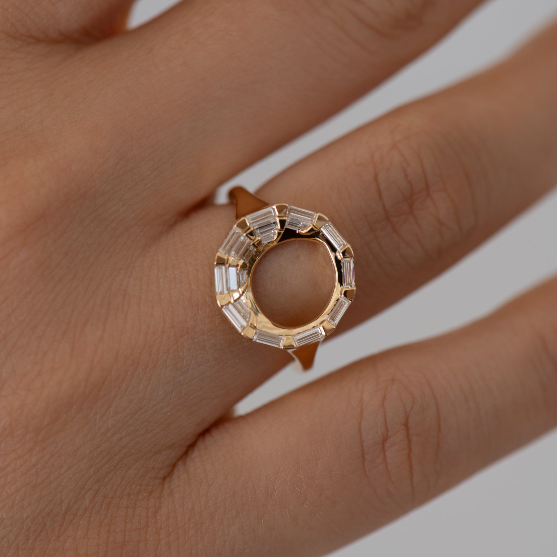 Cirrus Baguette Diamond & Gold Open Circle Ring – ARTEMER