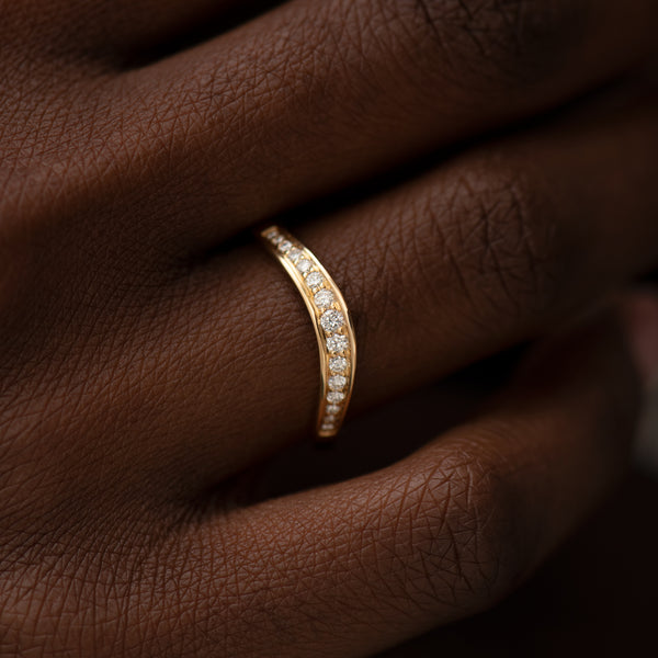 Elliptic Curve Brilliant Diamond Wedding Band – ARTEMER