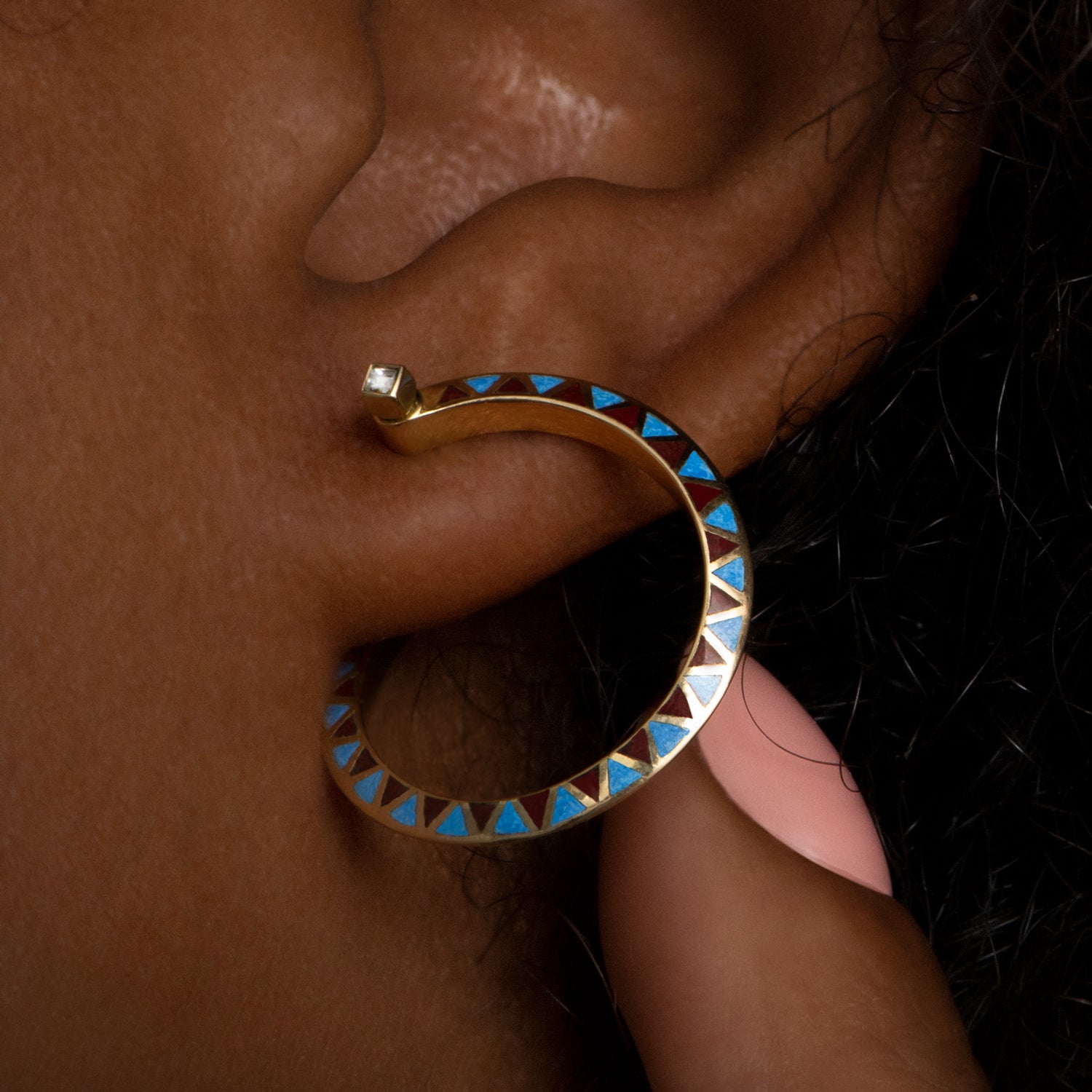 Spiral Hoop Earrings with a Chevron Pattern – ARTEMER